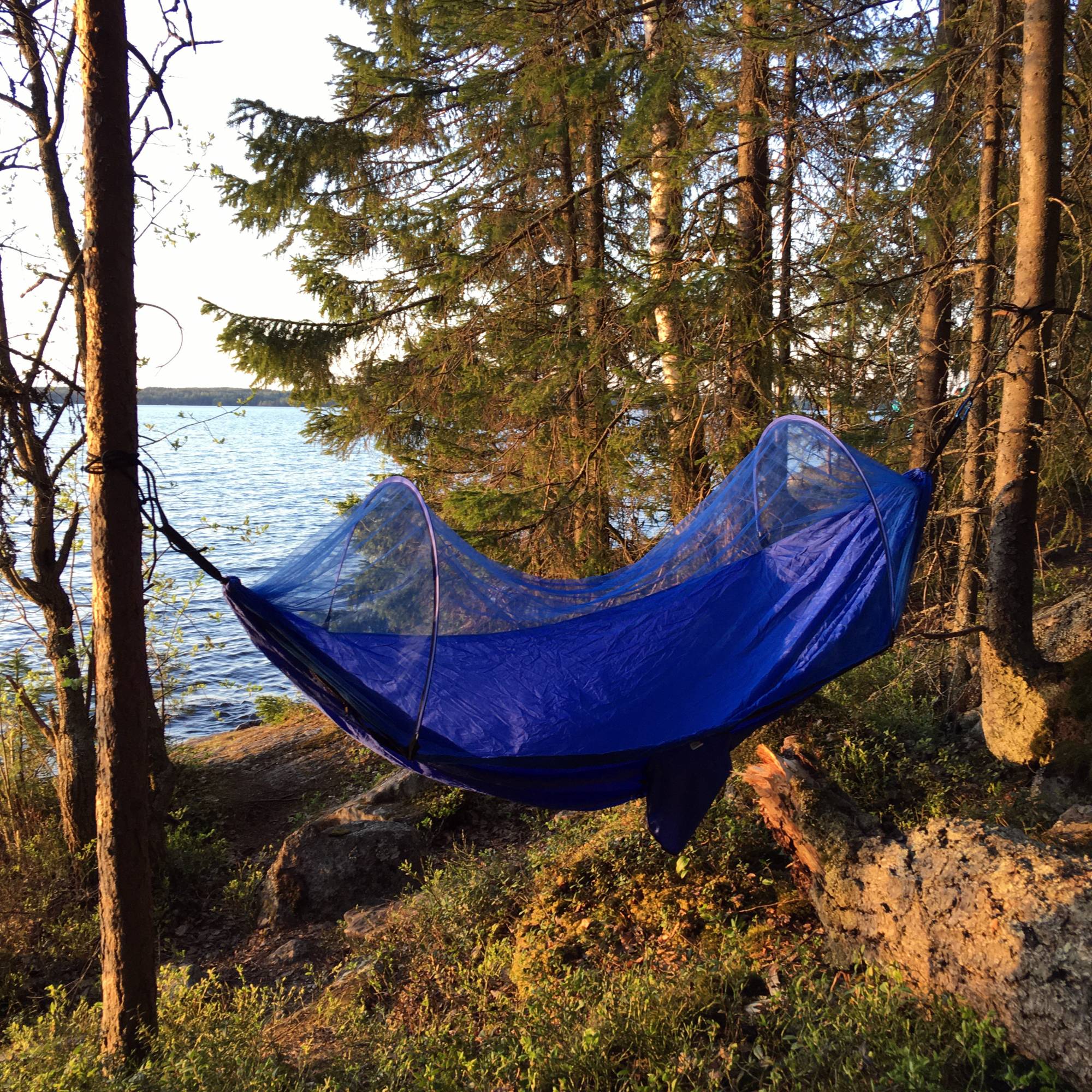Riippumatto hyttysverkolla, kotelomalli - Retki Finland